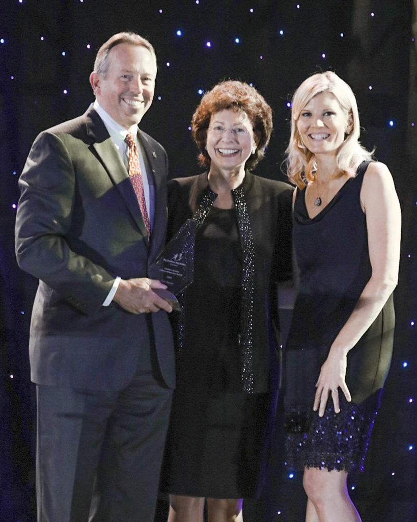 Bob Taylor Receives Lifetime Achievement Award from BBBSA